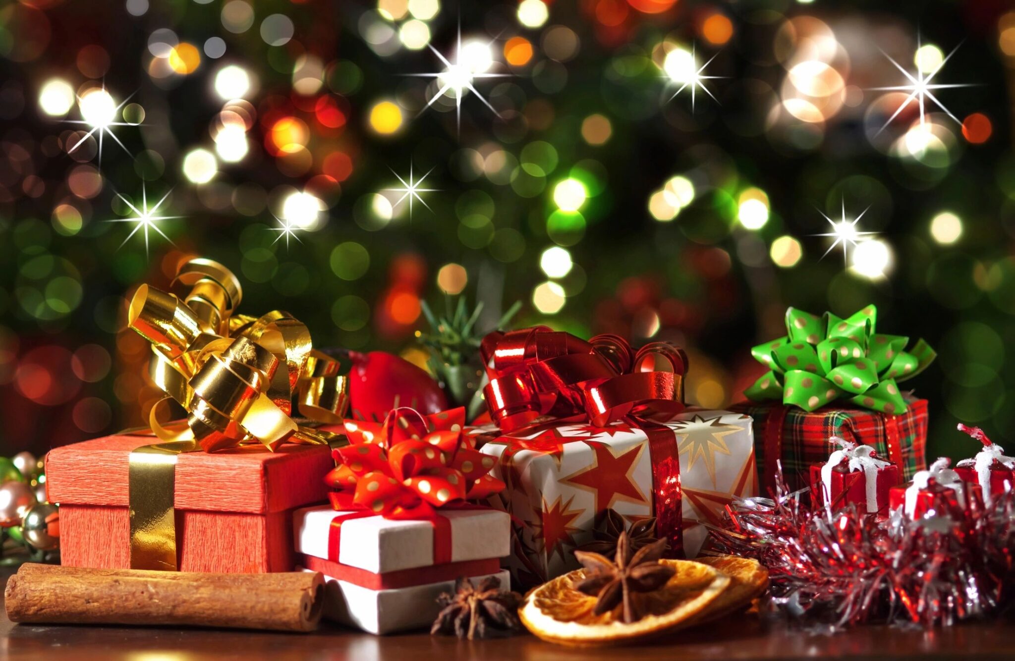 Lifting Christmas Presents Correctly…. - Bend Spinal Care